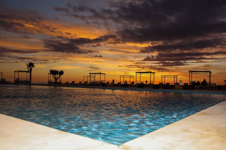 Luxury Sahara Tent, Pool & Sunset Views – Agafay - Agafay