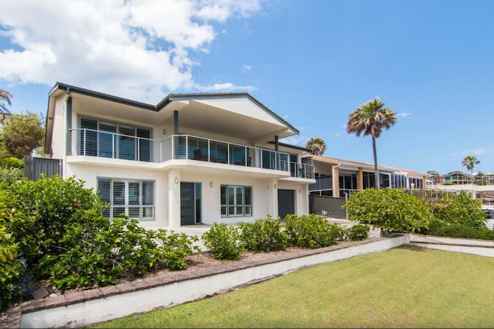 12 Cliff Rd - Forster