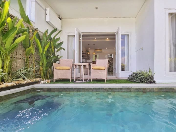 Cozy Sea View Villa Jimbaran Bali (3 Wifi) - Bali