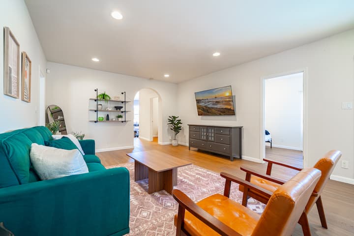 Urban Designer 3br 7-mins To Oakland Airport - San Leandro, CA