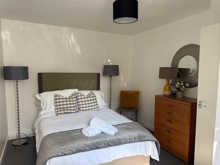 Modern 1-bed Flat In Bridgwater - Bridgwater
