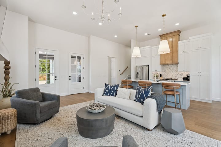 The Rest At Selah- A 3 Bedroom Retreat - Riverwind Casino