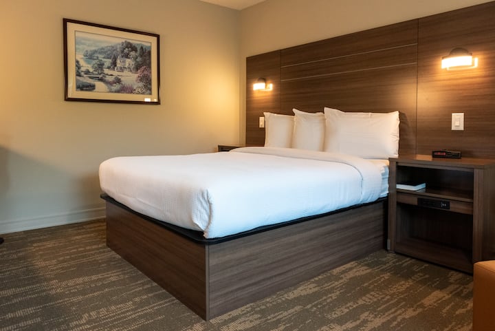 Valley Trail Inn - Queen - Horseheads, NY