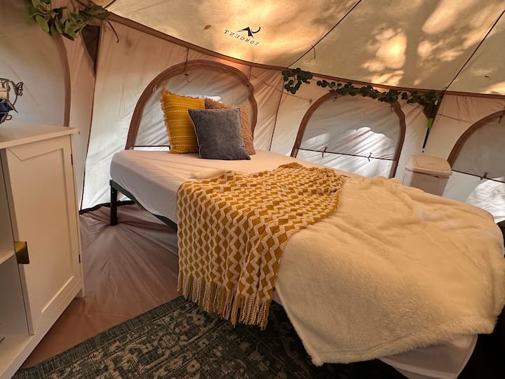 Sunset Ridge Glampsite - Michigan