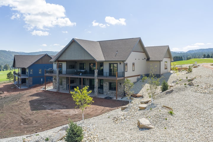 Luxury Black Hills Retreat - Sturgis, SD