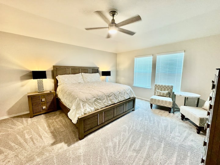 Location! Large Home- King Master Suite, Bbqgrill - San Antonio, TX