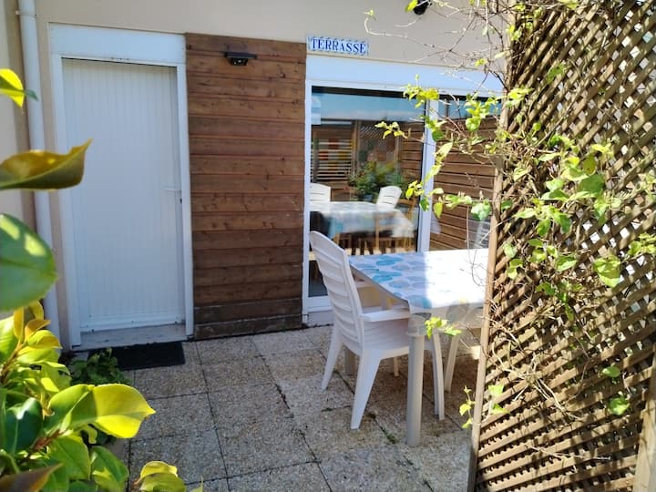 Gite Cote Terrasse, Entre Terre Et Mer - Saint-Coulomb