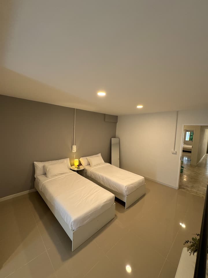Mego Home - 4 Flr 300 Sqm (102+103+202+302+401) - Chiang Mai
