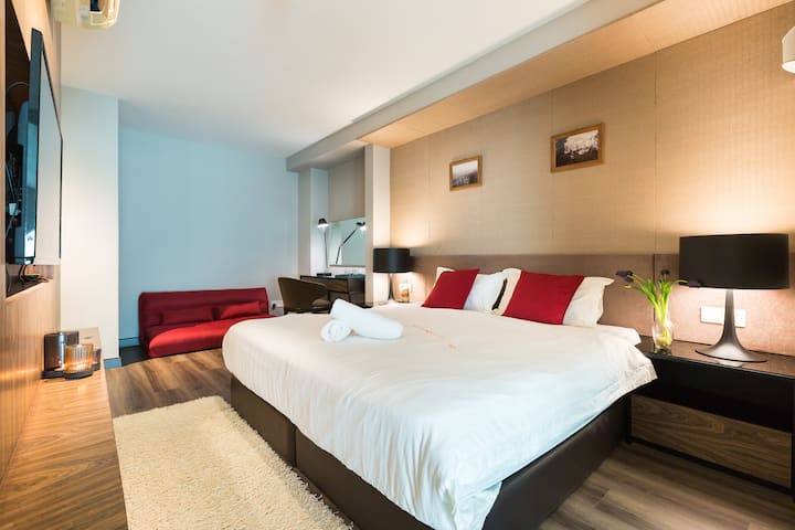 Heart Of Georgetown Waterfront - George Town