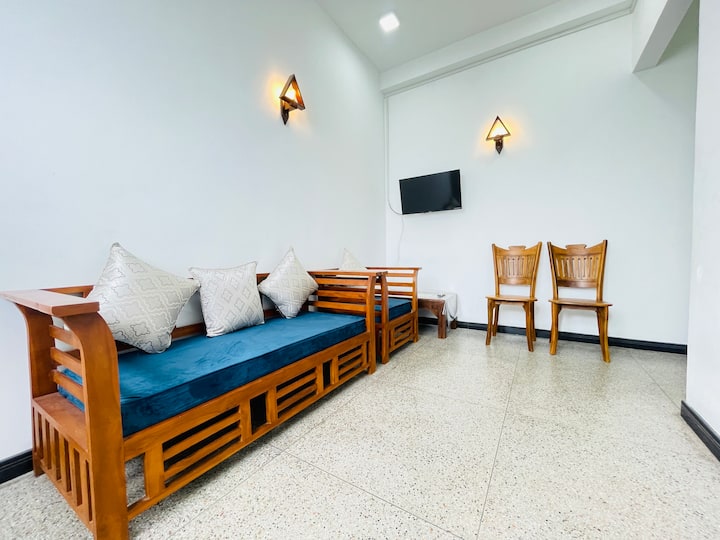 Amazing Entire Beach Apartment For Large Groups - Mirissa