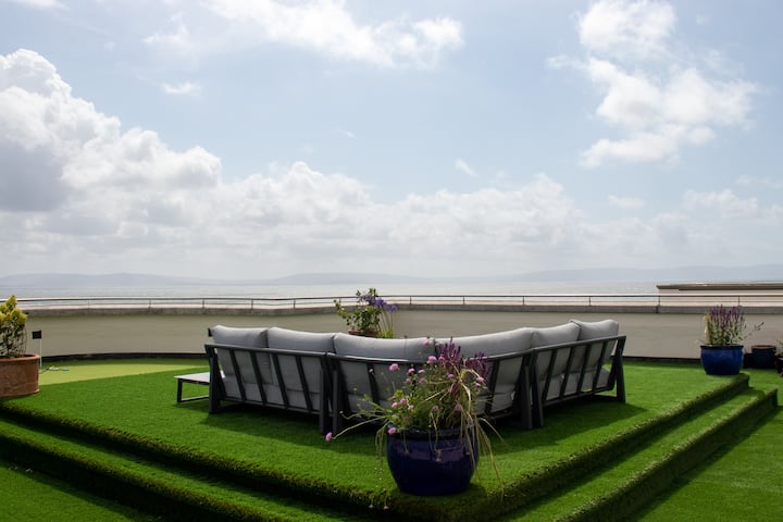 Beach Penthouse Suite
3k Sq Ft, Best View In West - Galway