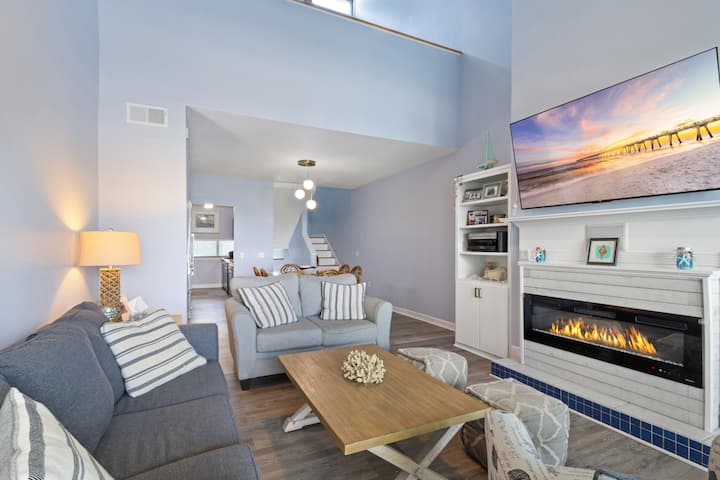 New!steps To Pcola Beach-bayview Spacious 3br/3ba - Pensacola Beach, FL
