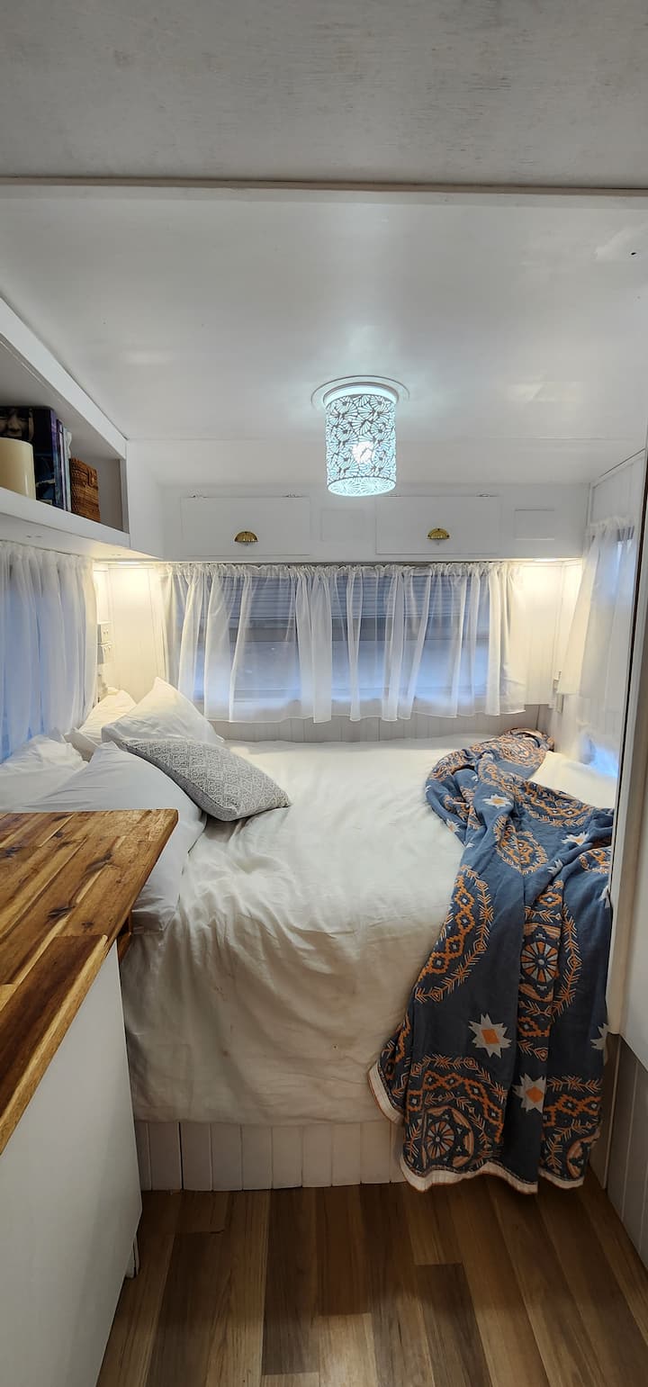 Little Soho – Soulful Caravan Retreat - Gympie