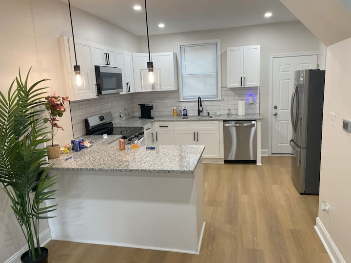 Home Away From Home Comfort - Philadelphia, PA