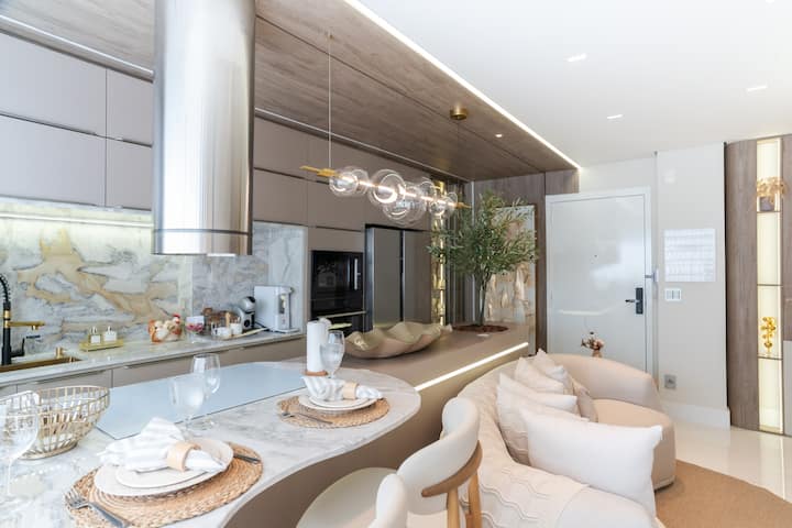 Alto Padrão • 100% Climatizado • Piscina •Churrasq - Londrina