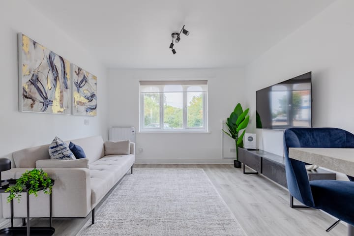 Easy Access To Heathrow & Central London By Train - Hounslow