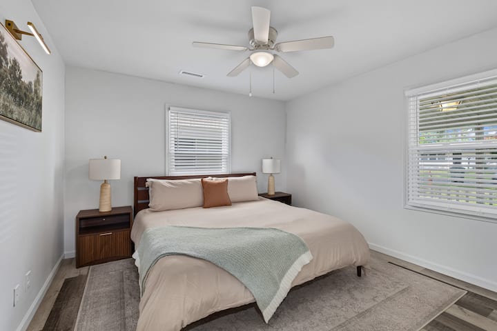 10 Min To Charleston Coliseum | 13 Min To Airport - North Charleston, SC