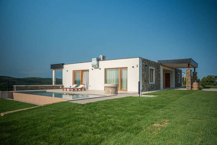 Vinsko Posestvo - Rodica - Wine Estate - Malvazija - Koper