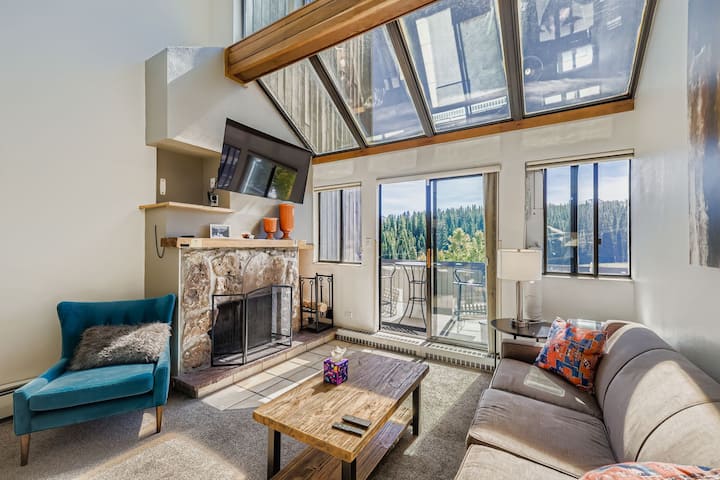 Ski-in/out 2br • Hot Tubs • Beaver Run Resort - Breckenridge, CO