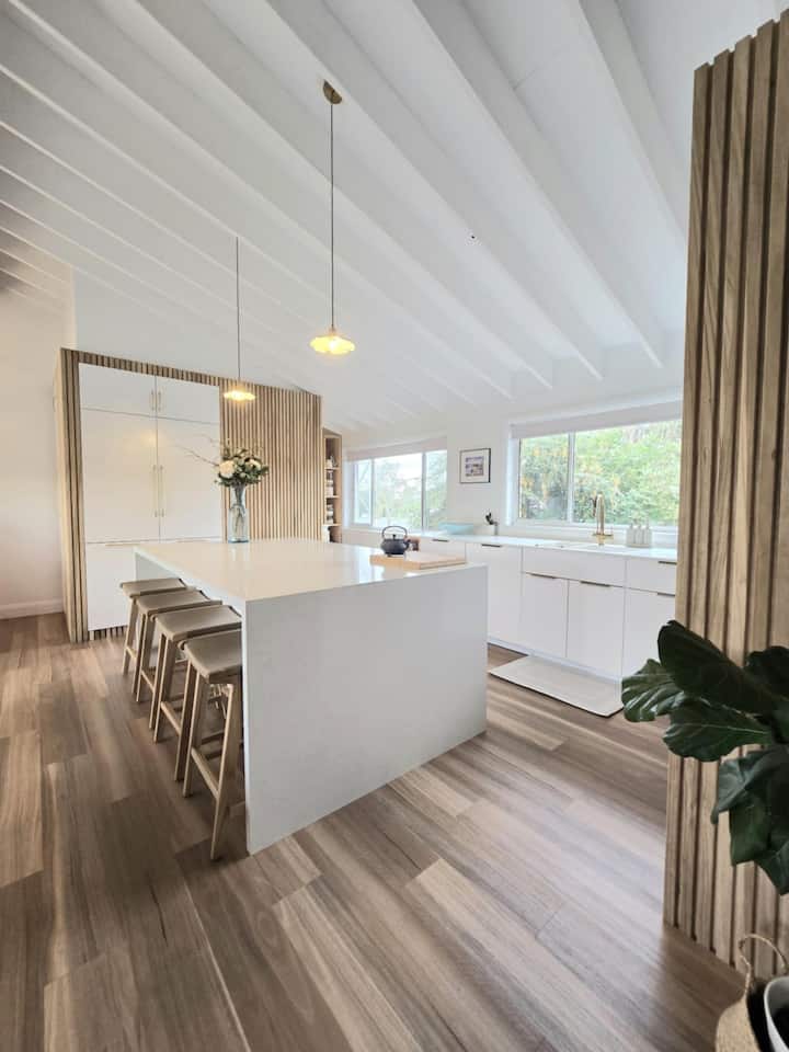 New Listing! Gerringong Family Home Away From Home - Gerroa