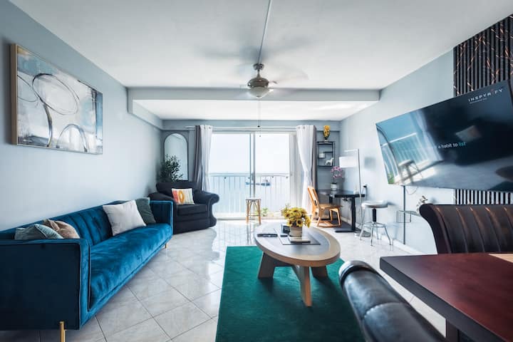 12th Floor Ocean View 2br, 2bth W/ Pool & Elevator - Kingston