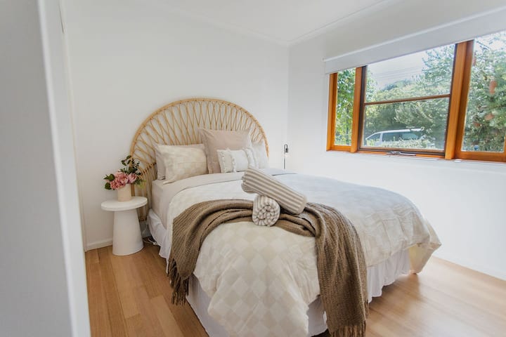 Chic Beachside Stay – Near River, Shops & Cafés - Ocean Grove