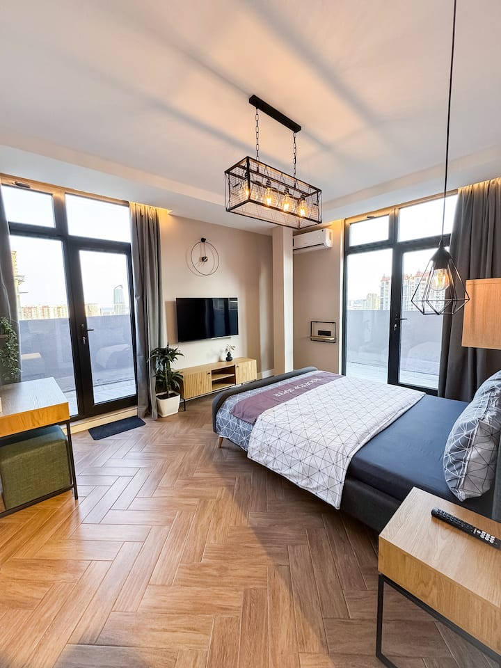 Cozy Rooftop Suite- Your Stay With A Soul - Baku