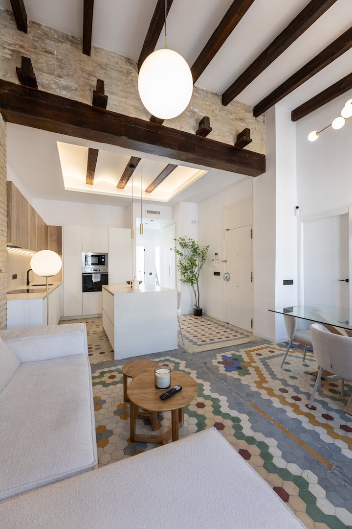 Tradición Renovada: Frente Al Río Y El Centro. - Valencia