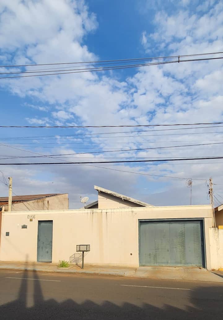 Casa Central Para 6 Pessoas - Barretos, SP, Brasil