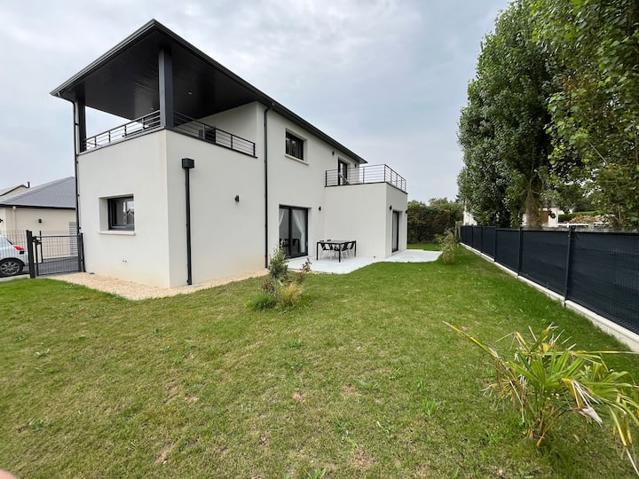 "Villa Lom" : à 800m De La Plage - Arromanches-les-Bains