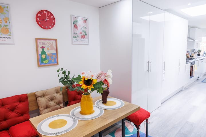 (45gr) Dreams Unlimited Harrow 5 Ensuite Bed Home - Ruislip