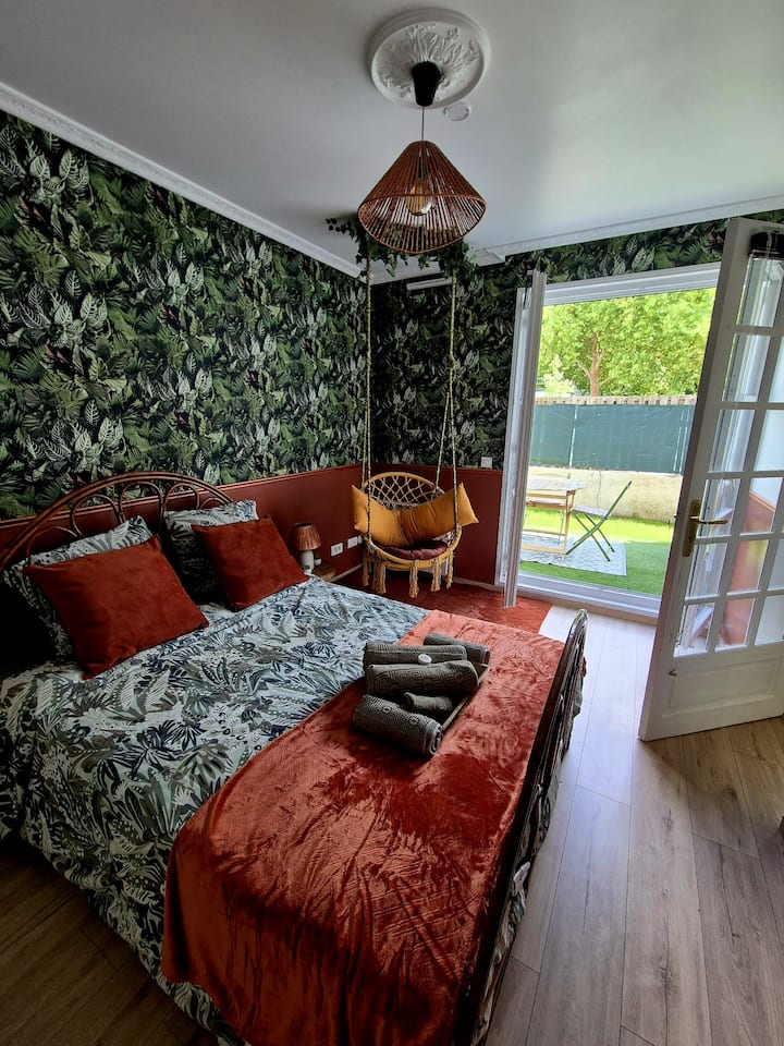 Tropikana : Escapade Tropicale Au Coeur D'evry - ibis Styles Evry Cathédrale