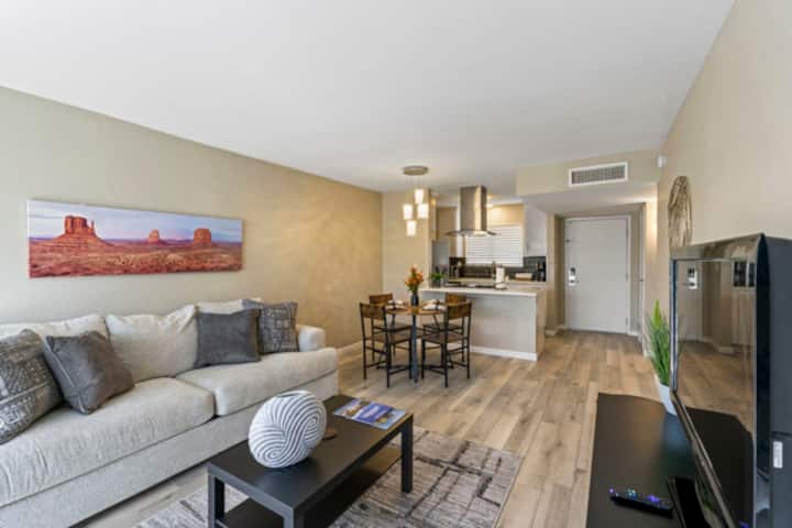Charming 1br. Walk To Old Town & Fashion Square - Scottsdale, AZ