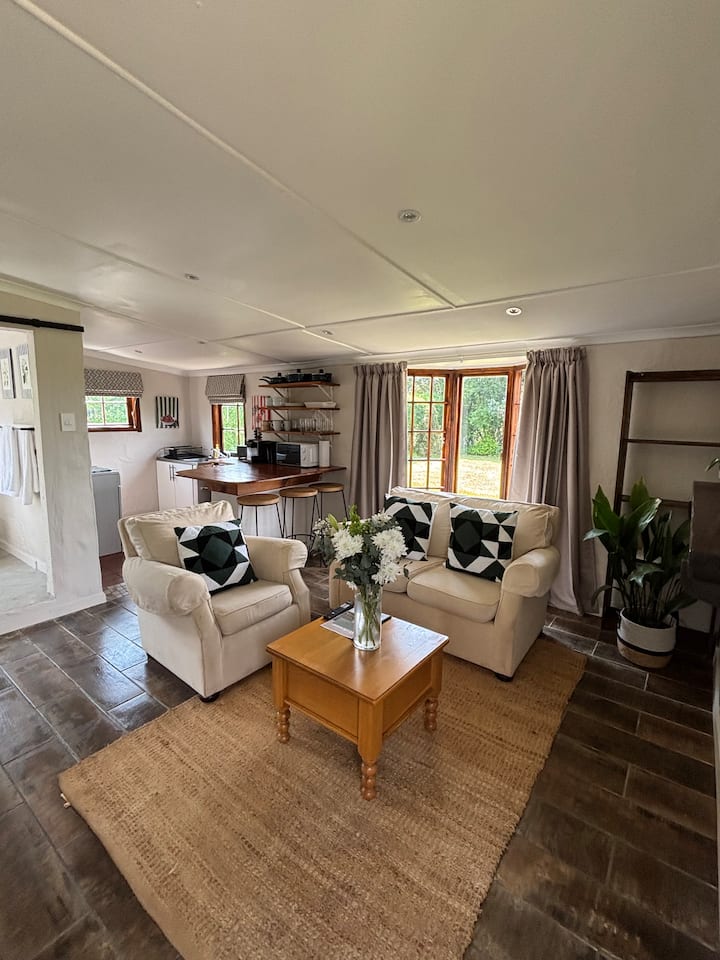 Devonshire Cottage - Nottingham Road