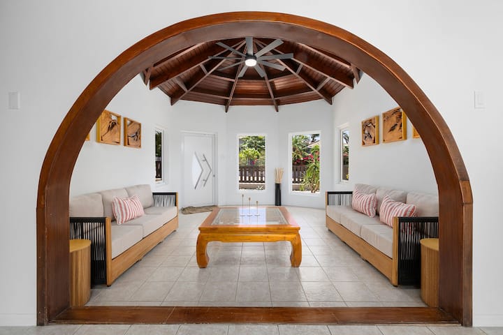 Tropical Escape|4br Villa|pool|bbq Near Palm Beach - Aruba