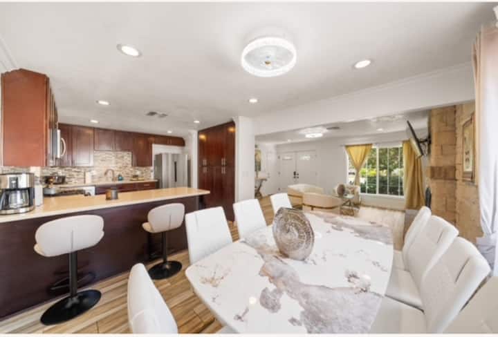 Cozy Full-size Room In Pool Hom - Laguna Hills, CA