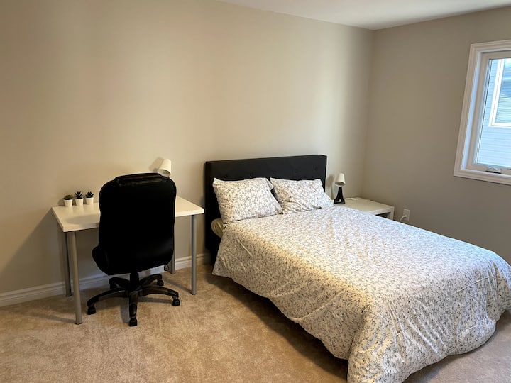 Private Upscale Room Near Kanata Tech Park - Kanata