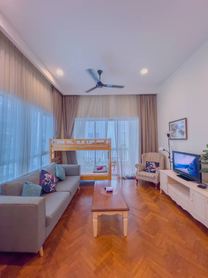 Family Retreat@straits Quay_4pax - Penang Island