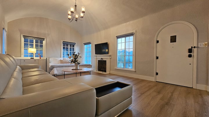 Fullerton 2/2 Luxury House - Cypress, CA