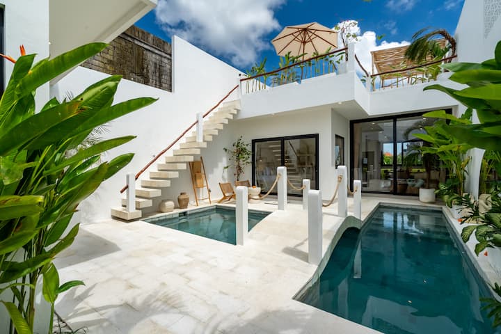 Private Luxury Oasis With Pool & Rooftop Jaccuzi - Bali