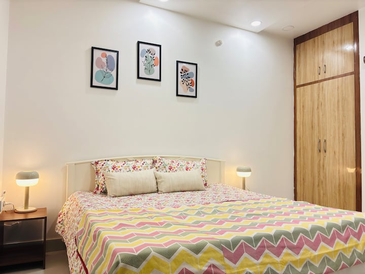 Spacious 1bhk In City Centre | 15mins/fort,palace - Gwalior