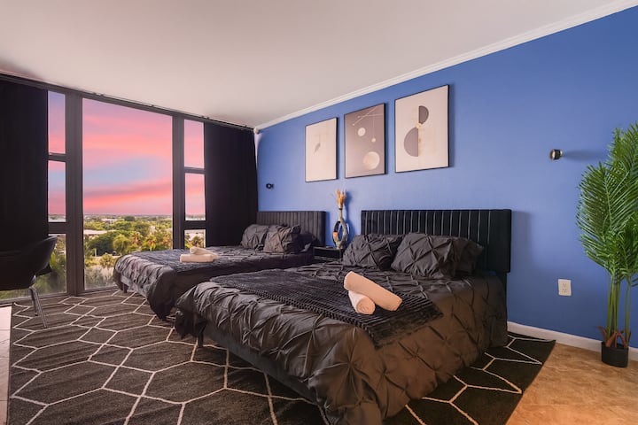Spacious Beach Retreat | Private Beach | Ping Pong - Fort Lauderdale