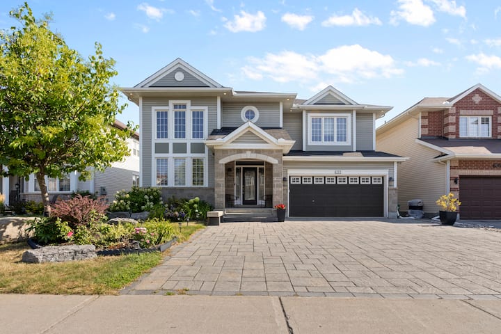 Maple Heights - Stunning Home In West Ottawa - Ottawa