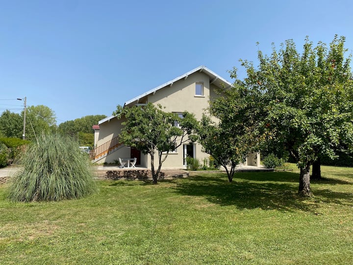 Gîte15 Pers Calme Spacieux Dans Maison Avec Jardin - Besançon