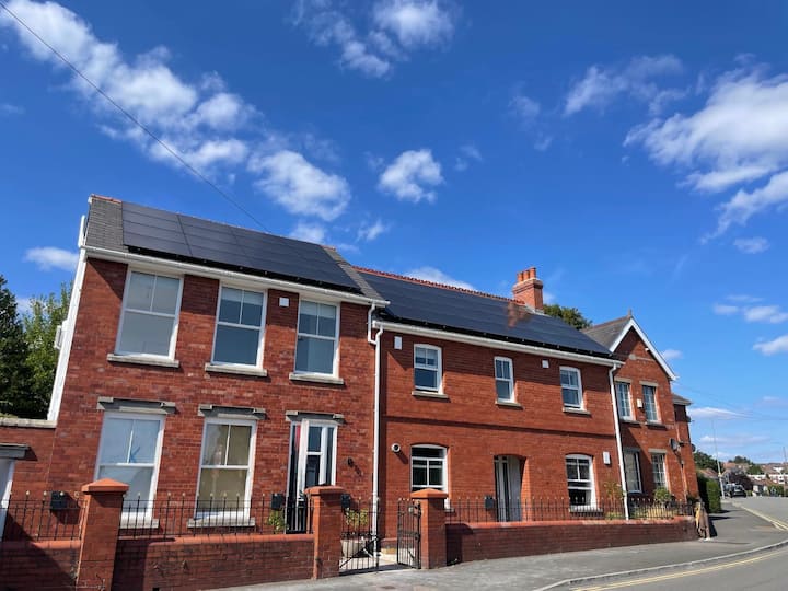 The Old Convent - Cosy, Sunny Eco-home - Abergavenny