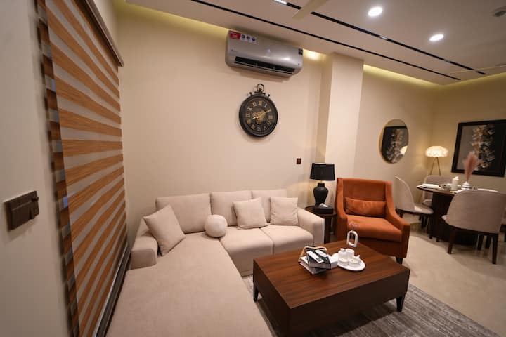 Luxury 1bhk+workspace| Infinity Pool+wifi&parking - Islamabad