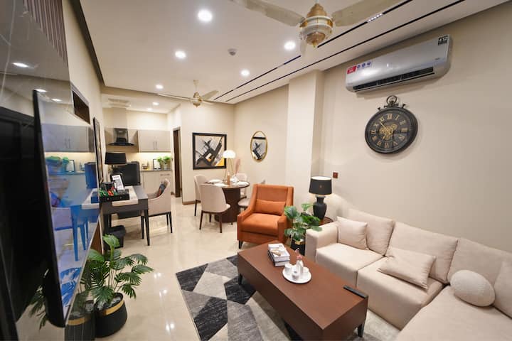 Designer 1br In Zeta Mall | Pool & Wifi+parking - Islamabad