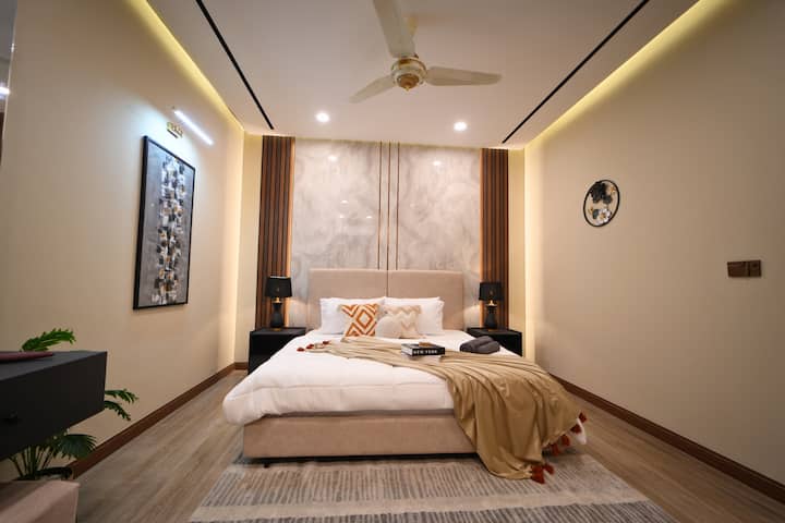 Luxurious 1br In Zeta Mall | Pool & Wifi+parking - Islamabad