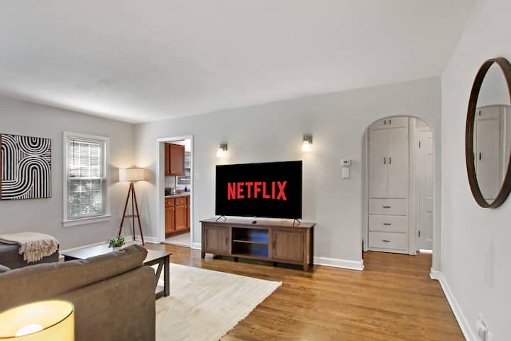 5br Comfort & Charm | Fast Wifi + Quiet Location - ザイオン, IL