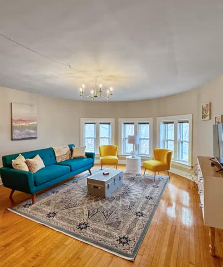 Historic Withee Home / 3rd Level / Sleeps 2 - La Crosse, WI